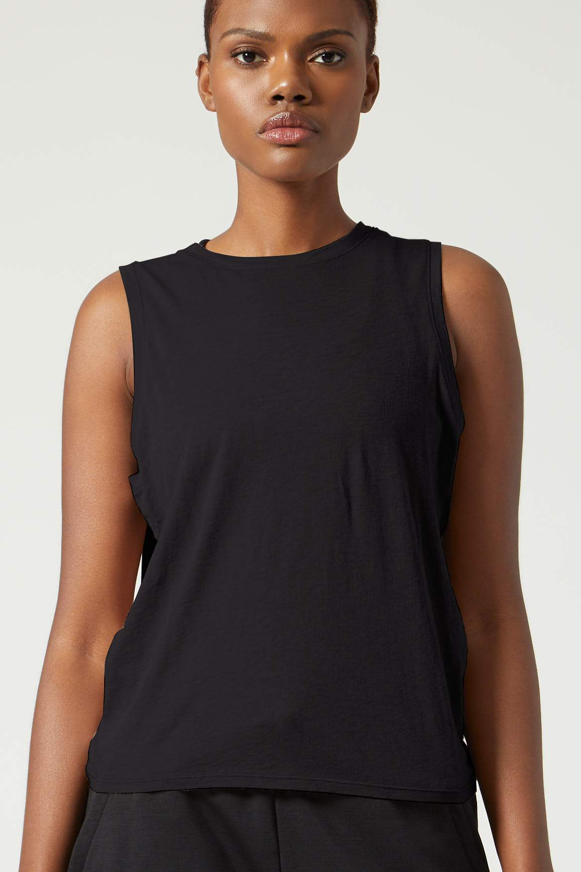 Maggie Muscle Tee Black – Wear It To Heart